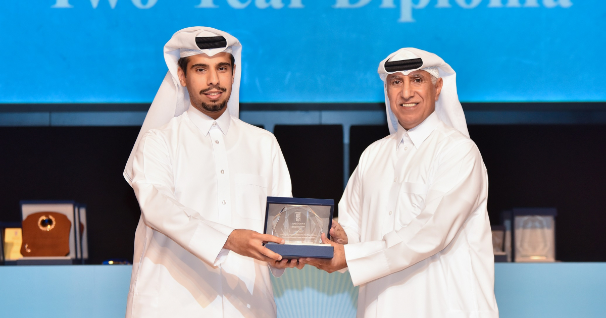 University of Doha for Science and Technology rewards its top ...
